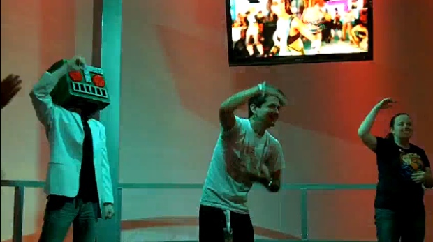 E3 10: Rey and Mr. Destructoid rock some Dance Central – Destructoid