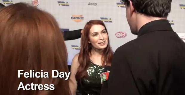 VGAs 2010: Felicia Day and Carlos Ferro – Destructoid