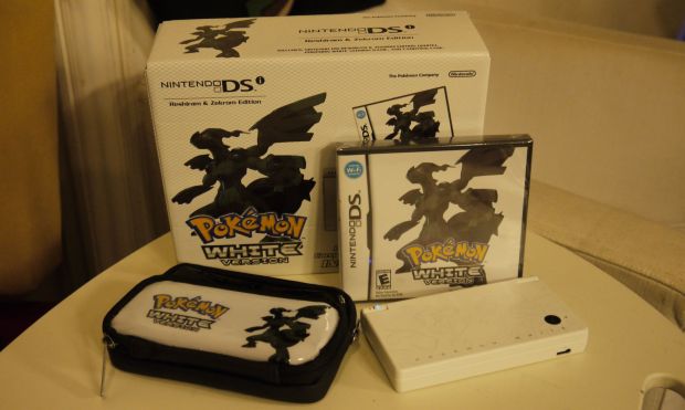 We unbox the special Pokemon DSi bundle – Destructoid
