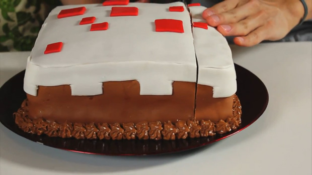 Tasty! Feast of Fiction bakes a Minecraft cake – Destructoid