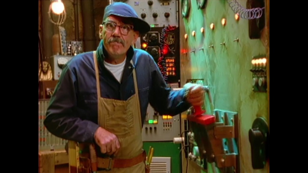 Double Switch looks '90s as hell in this 25th Anniversary Edition ...