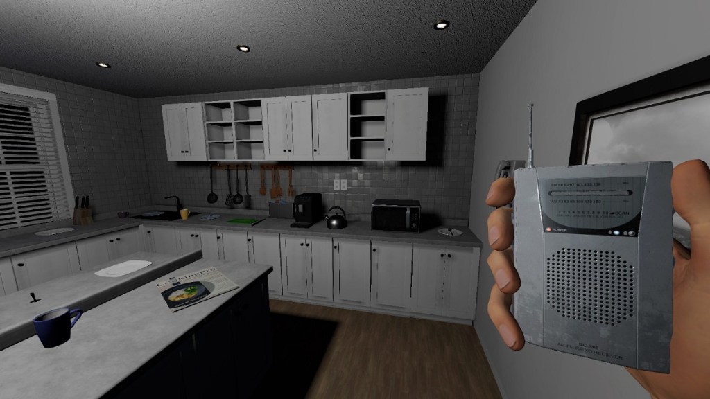 How to use the Spirit Box in Phasmophobia (T1, T2, T3 item guide)