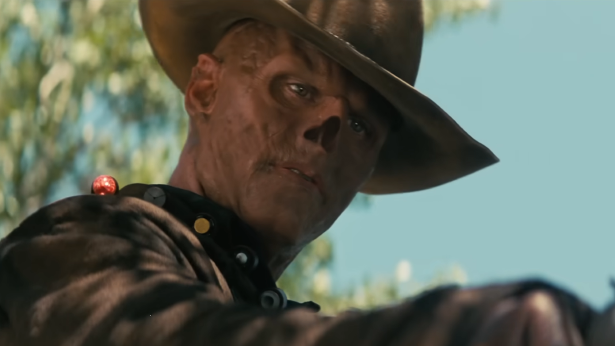 What are Ghouls in Fallout and how do they live so long?