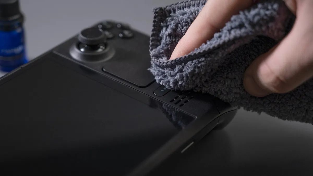 Valve announces a fancy white Steam Deck OLED, but there's a catch