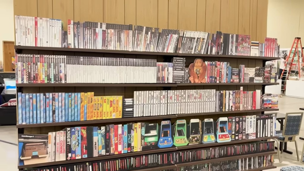 Retroware's mobile 'nerd room' for AVGN 8-Bit makes me miss my old ...